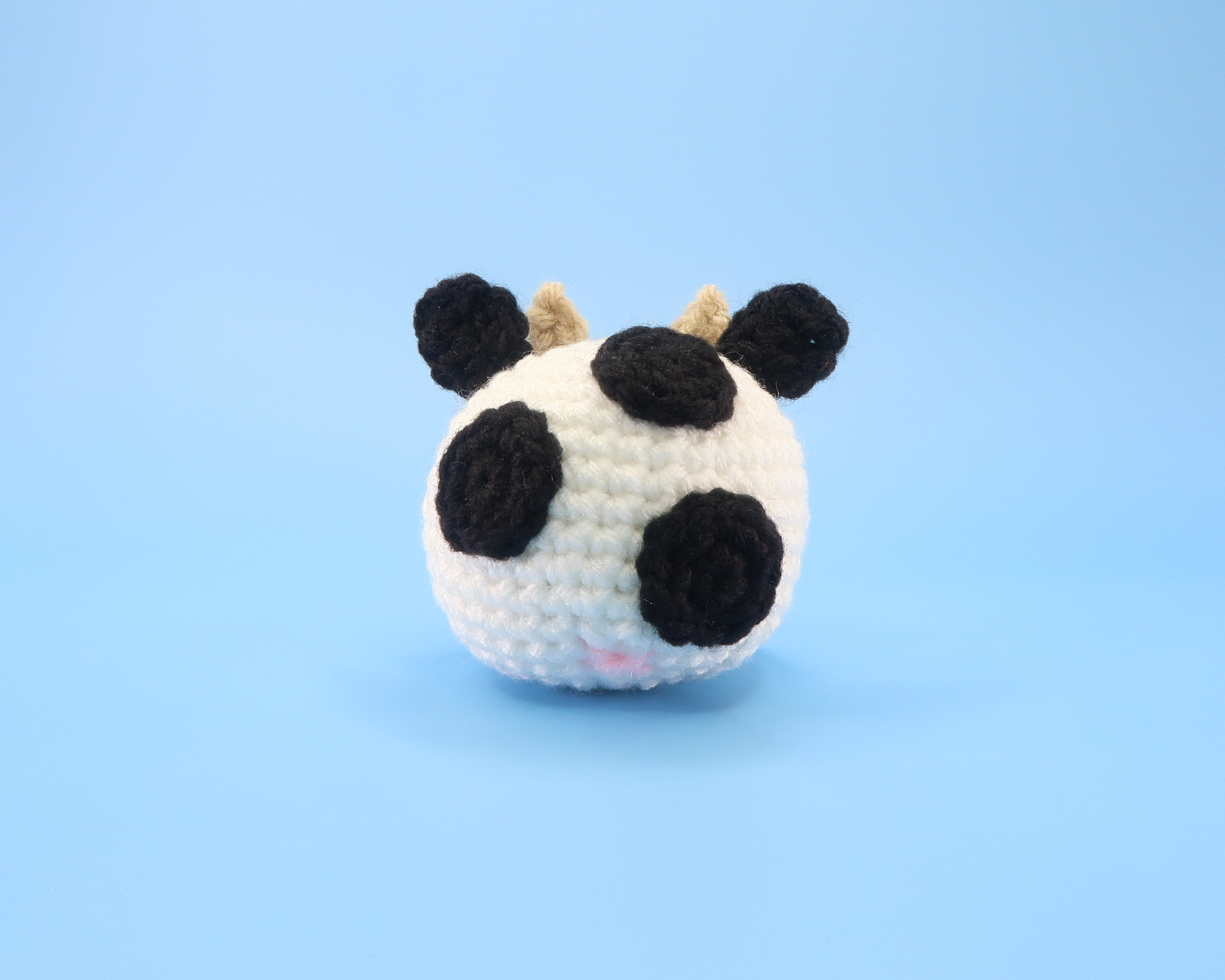 Cow Crochet Kit & Pattern | Beginner Crochet Kit | Animal Crochet Store